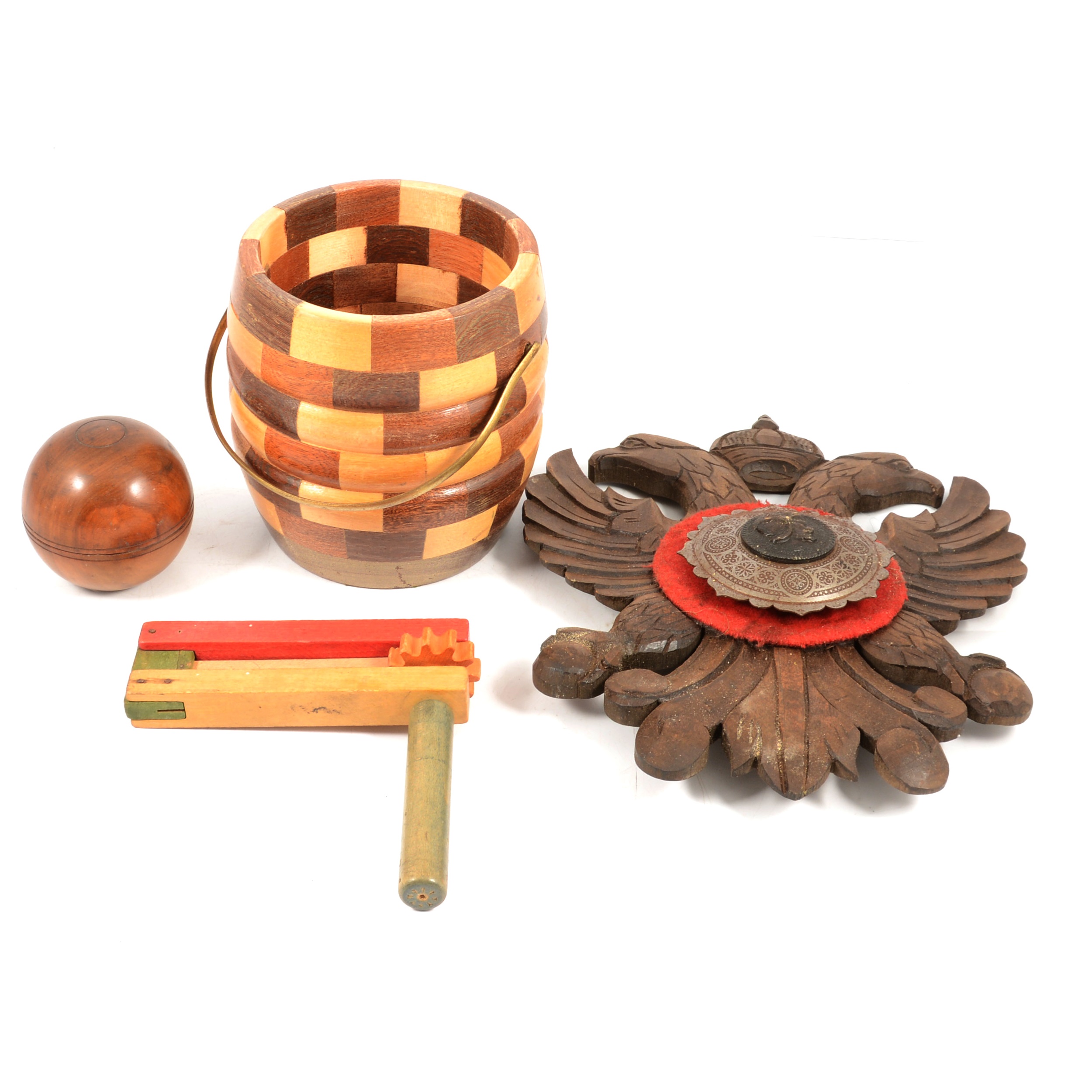 Lot 244 - Treen and wooden items, one box including