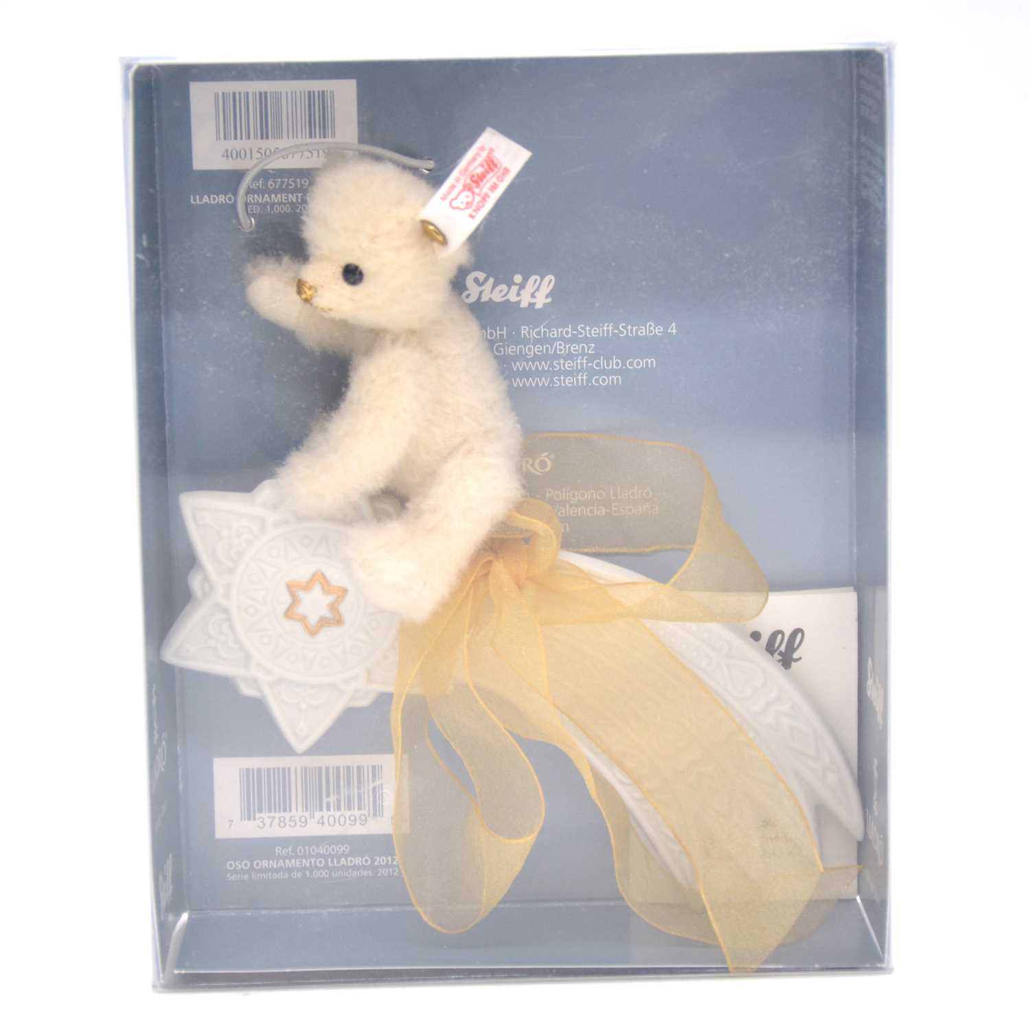 Lot 149 - Steiff teddy bear, 677519 'Lladro ornament