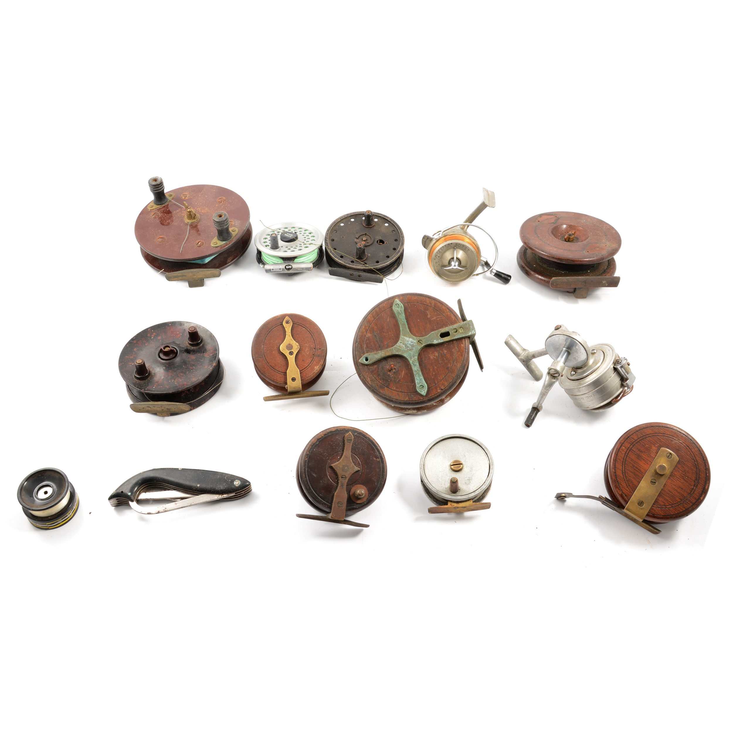 Lot 185 - Collection of vintage fishing reels