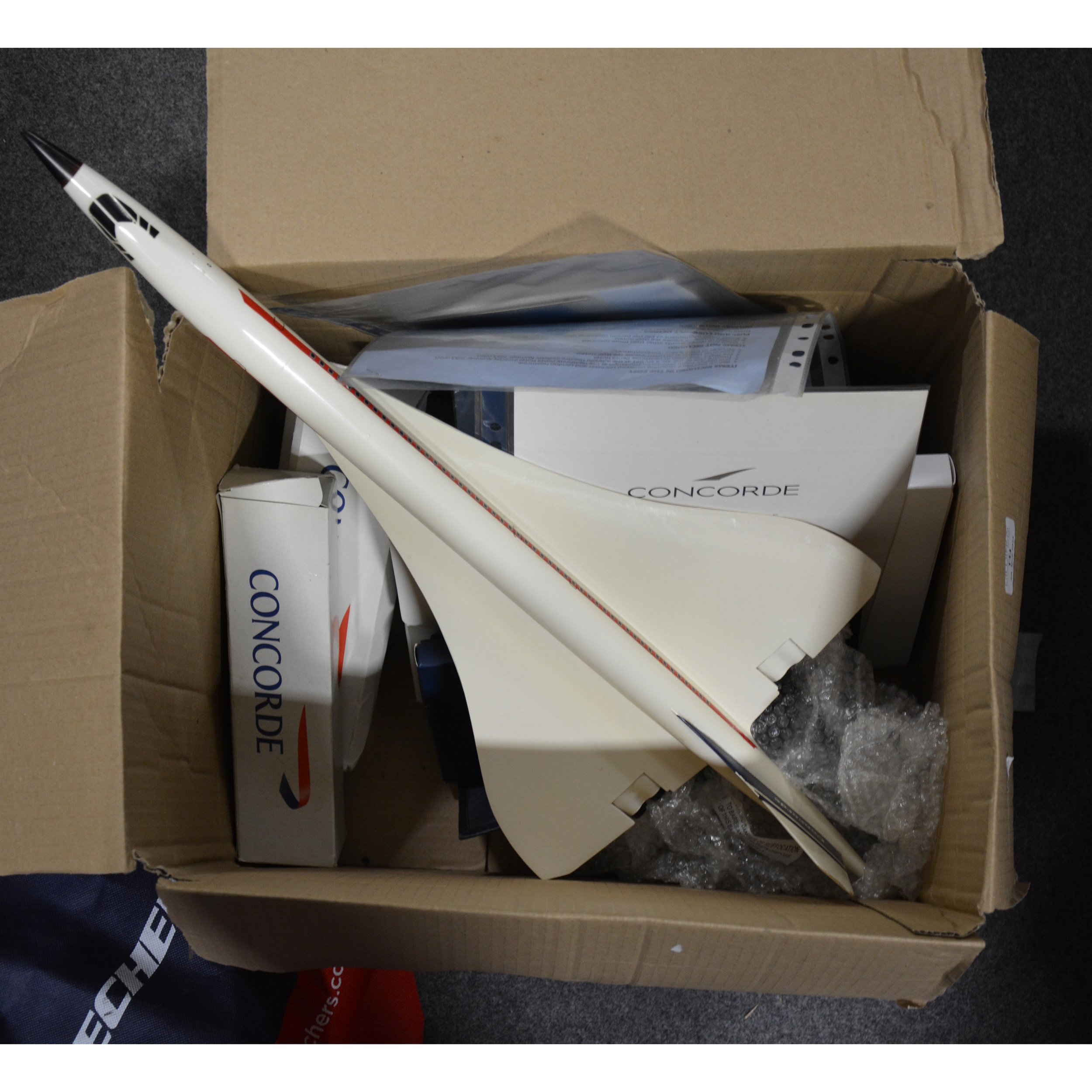 Lot 144 - Concorde collectables,