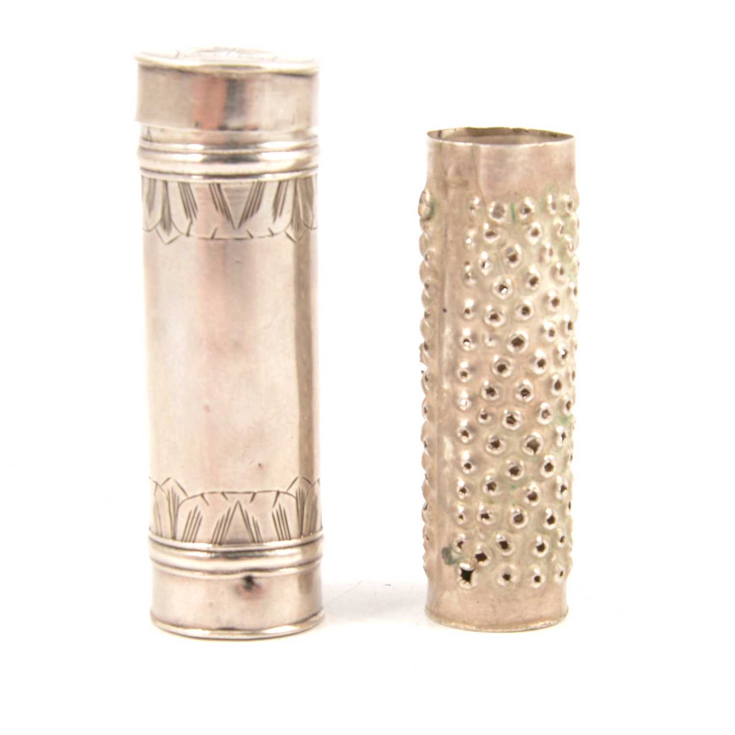 Lot 276 - William III silver nutmeg grater,