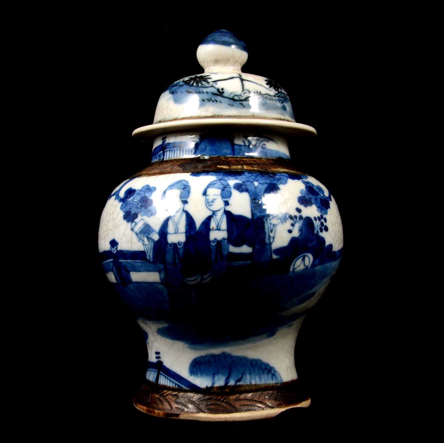 Lot 31 - Chinese craquelure glazed blue and white