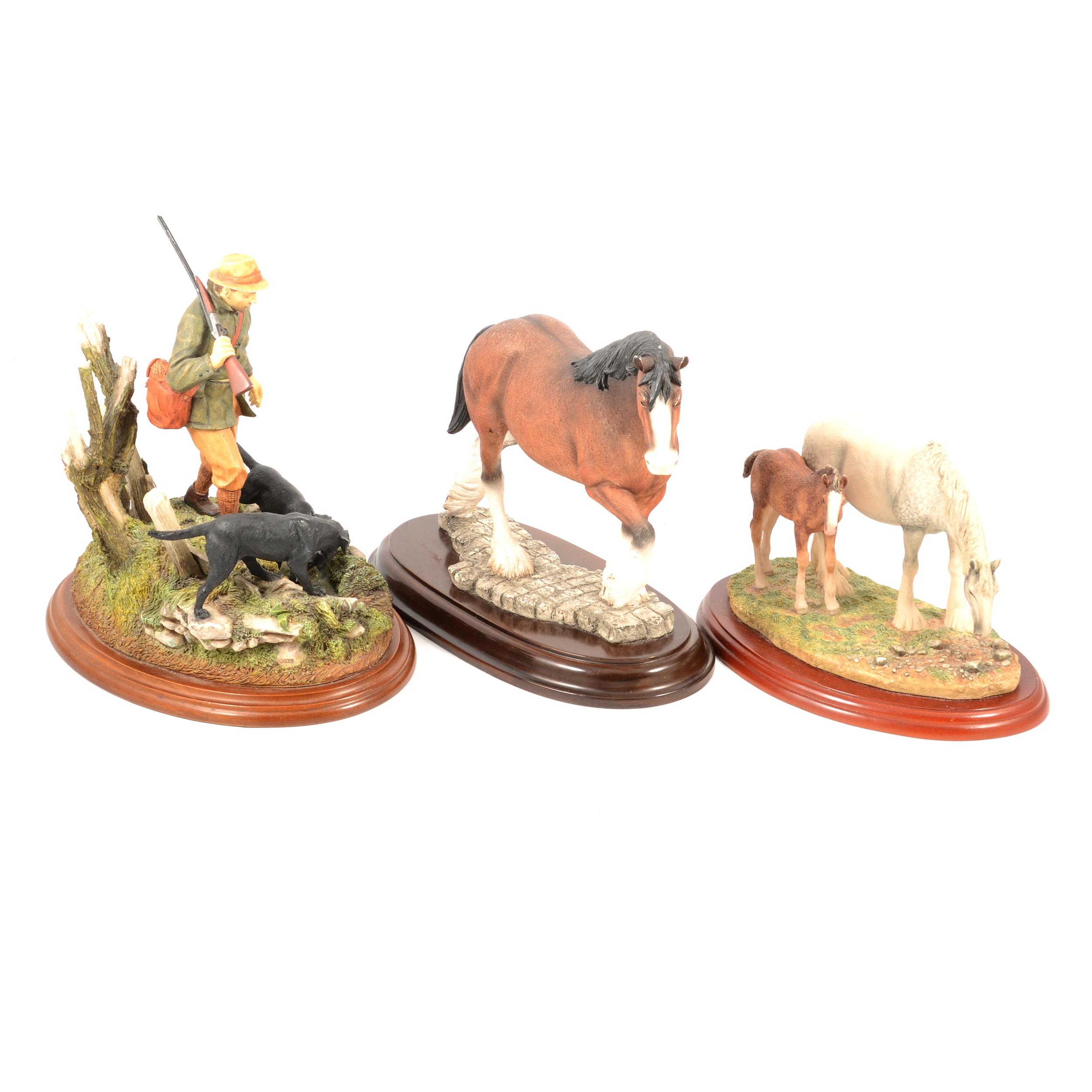 Lot 73 - Eight large animal figurines - Country