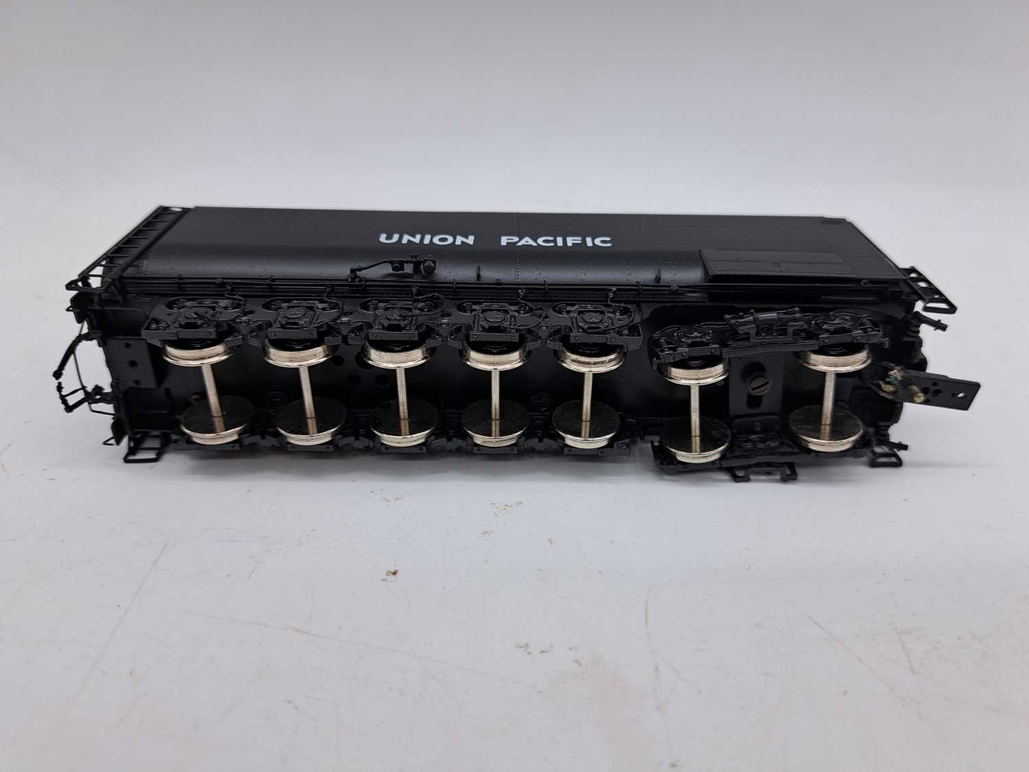 Lot 117 - Overland Models HO gauge steam locomotive