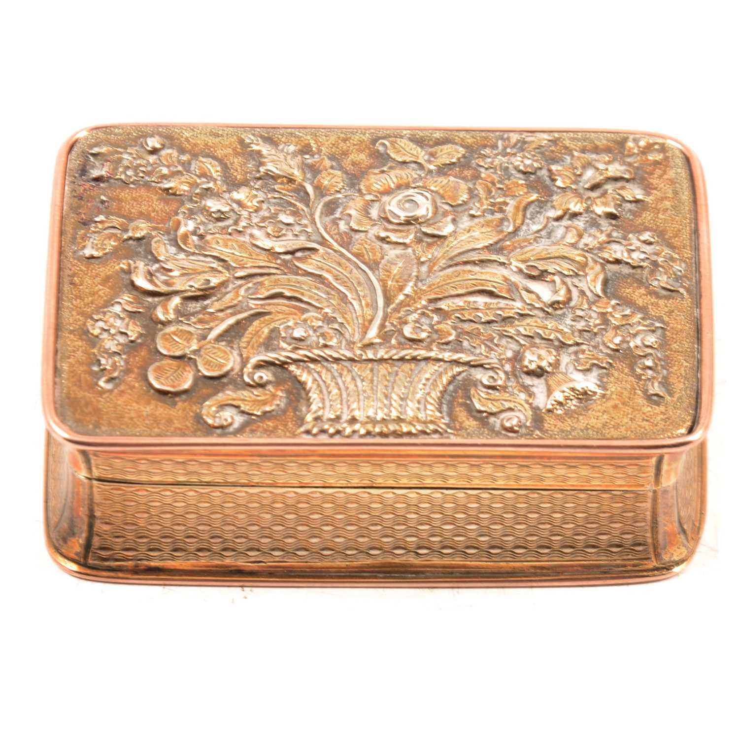Lot 189 - George III silver gilt snuff box,