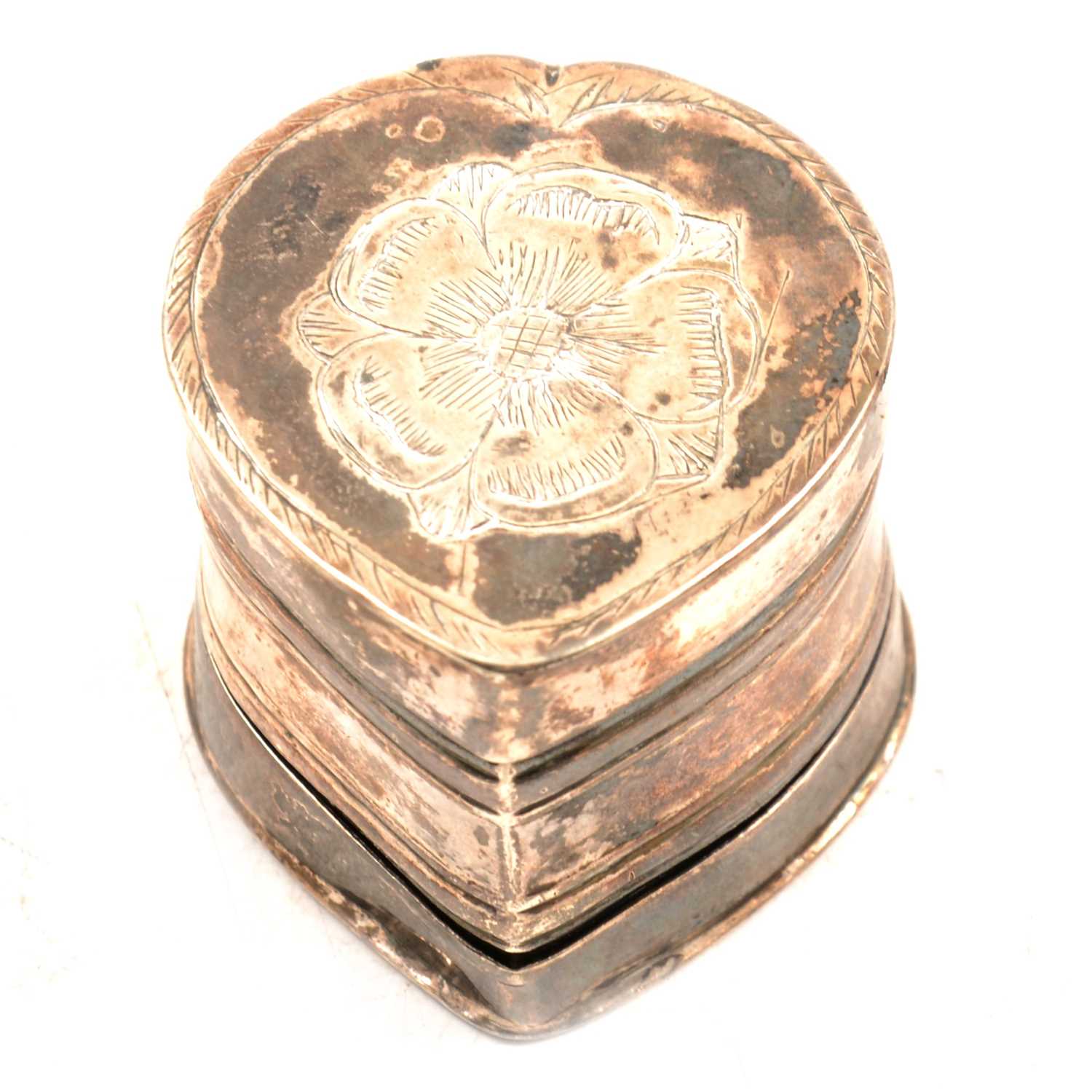 Lot 237 - Silver nutmeg grater,