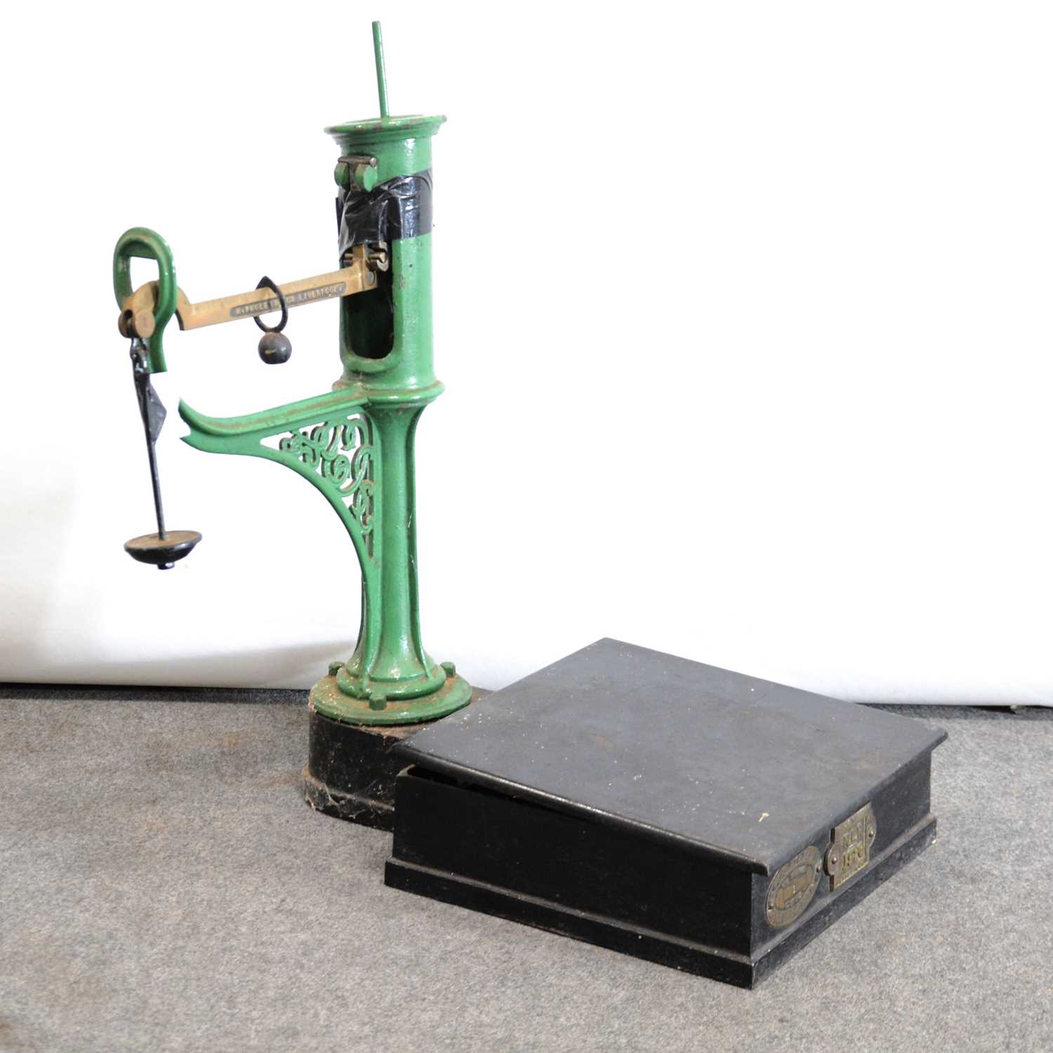 Lot 166 - Early 20th century cast iron railway