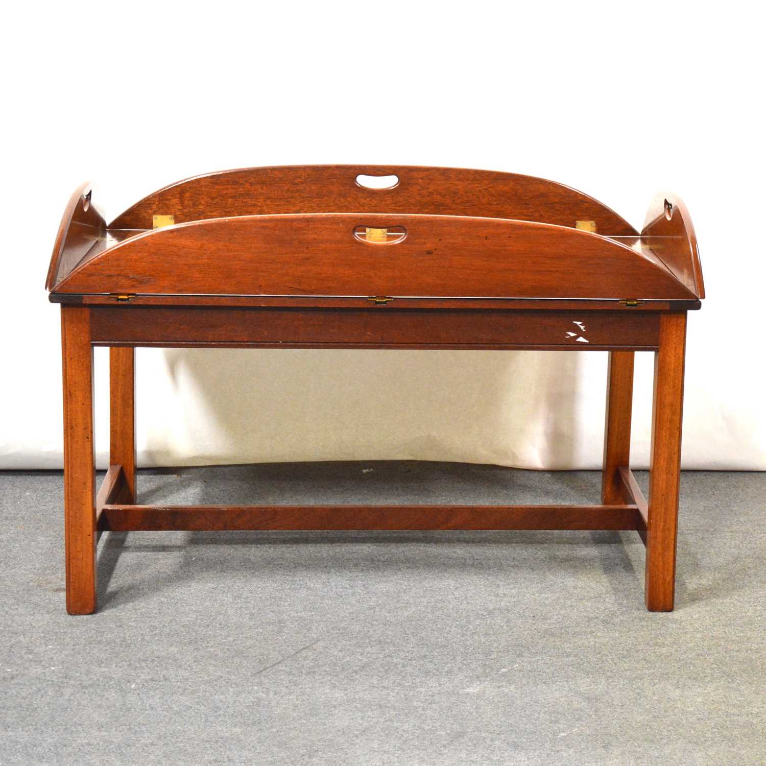 Lot 343 - Mahogany butlers coffee table,
