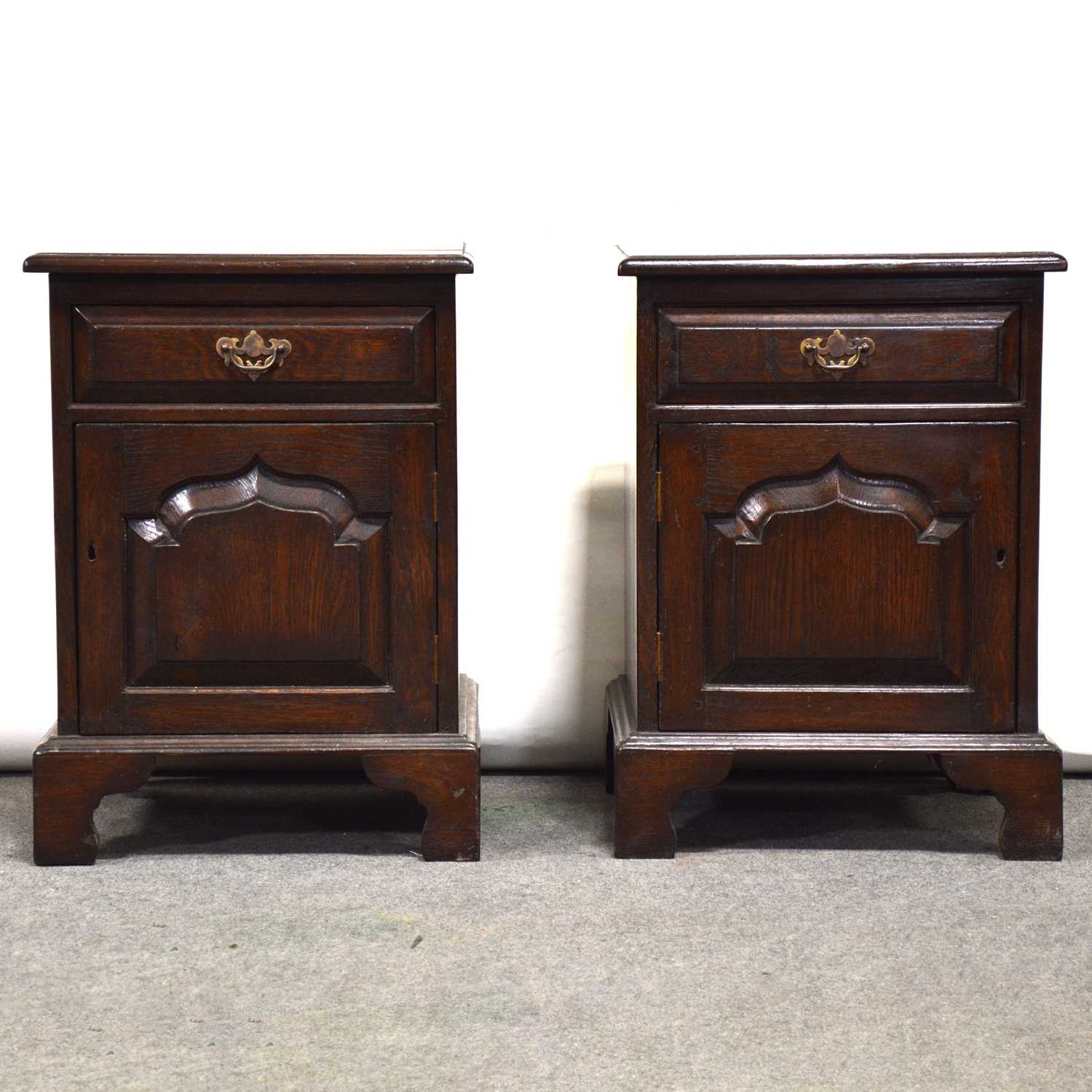 Lot 493 - Pair of Haselbech Oak Georgian style