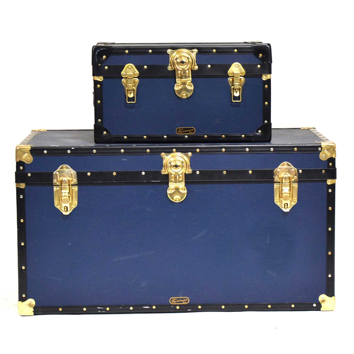 Lot 485 - Modern school trunk, 91cm, (with keys); and