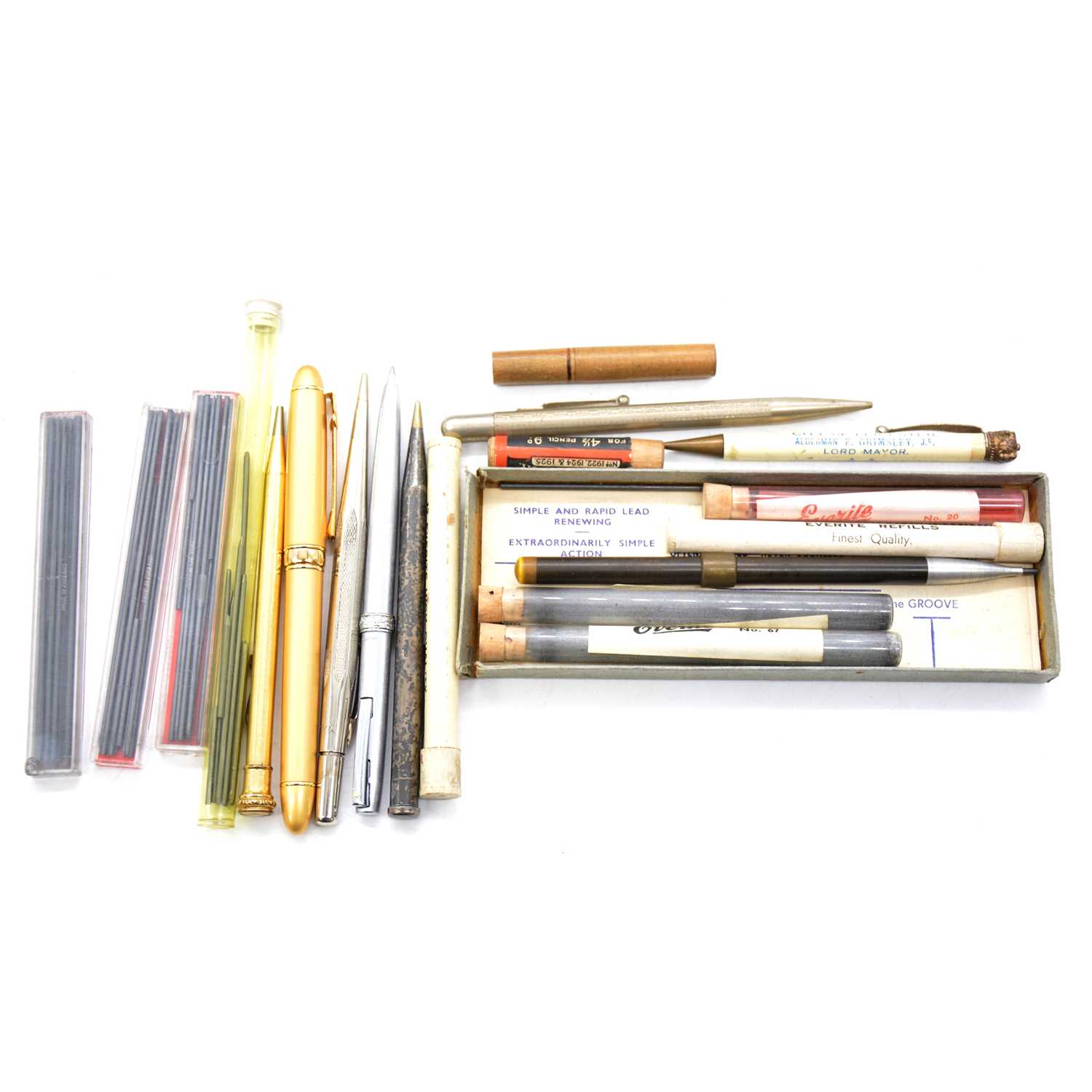 Lot 195 - A collection of pens, pencils and a motoring