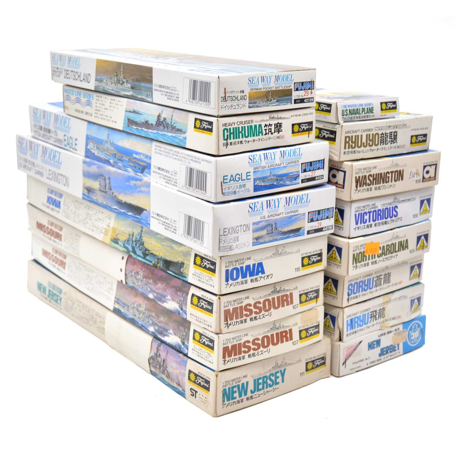 Lot 129 - Fifteen Fujimi and Roshima 1/700 scale model