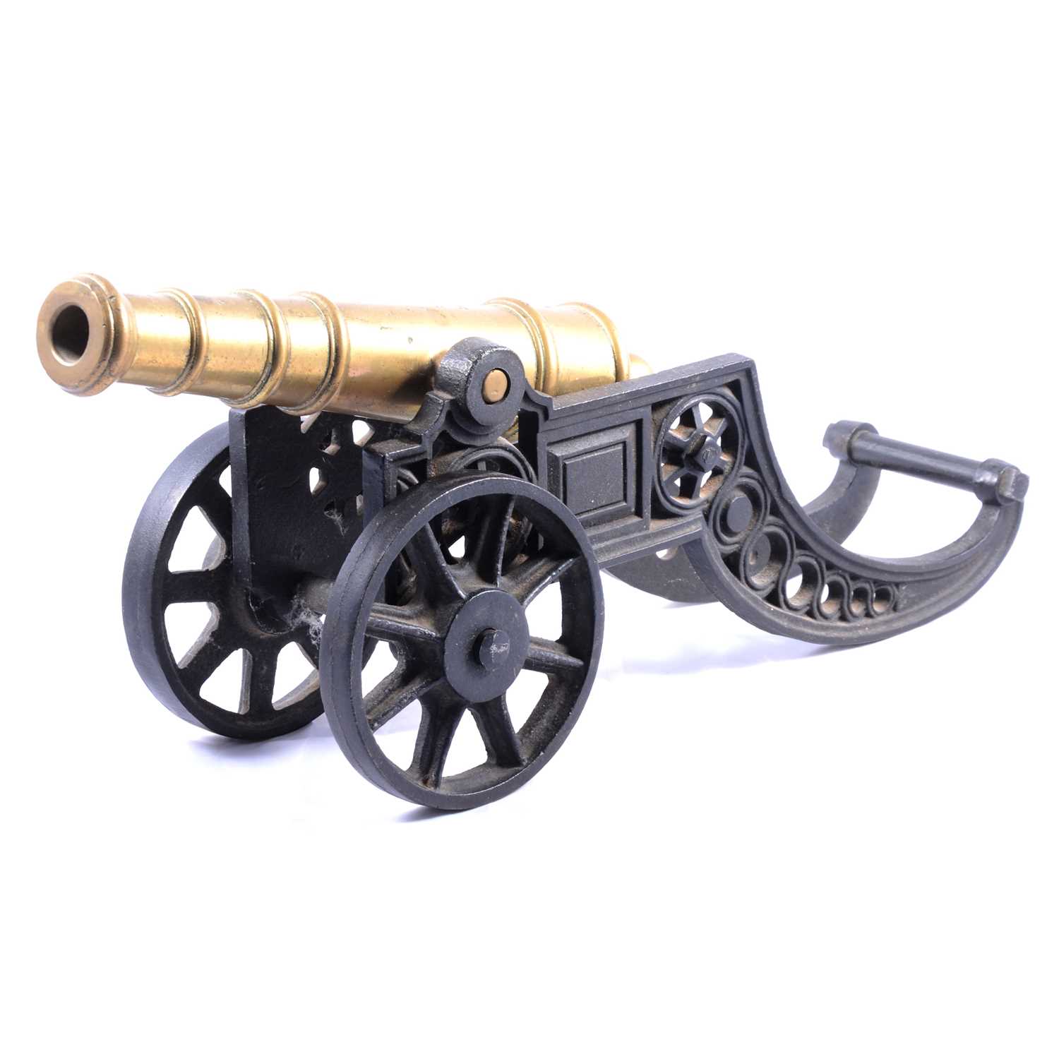 Lot 9 - Table cannon,