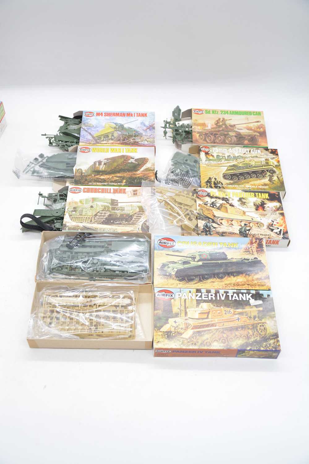 Lot 118 - Fifteen Airfix OO/HO scale model vehicle