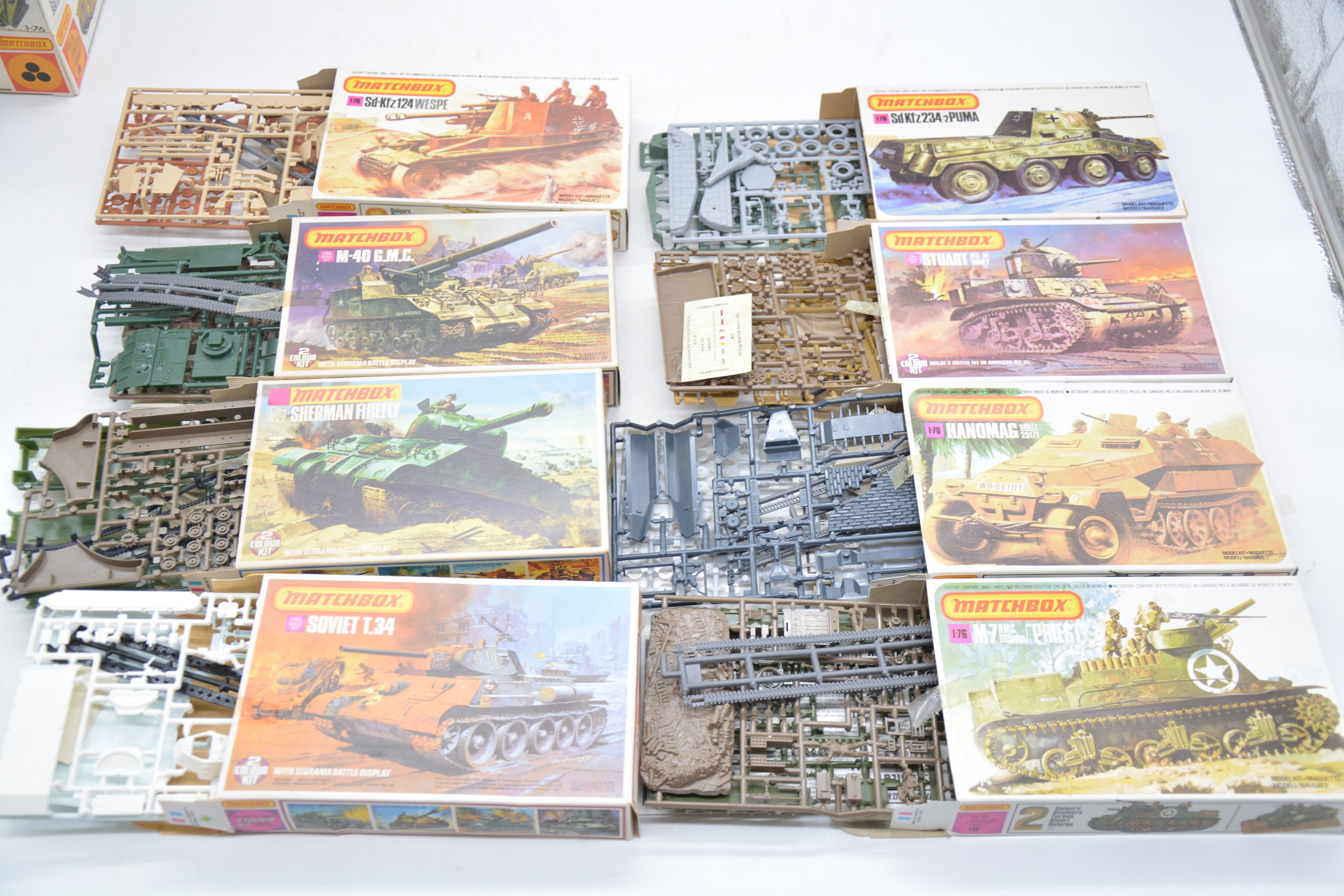 Lot 101 - Fifteen Matchbox 1/76 scale model military
