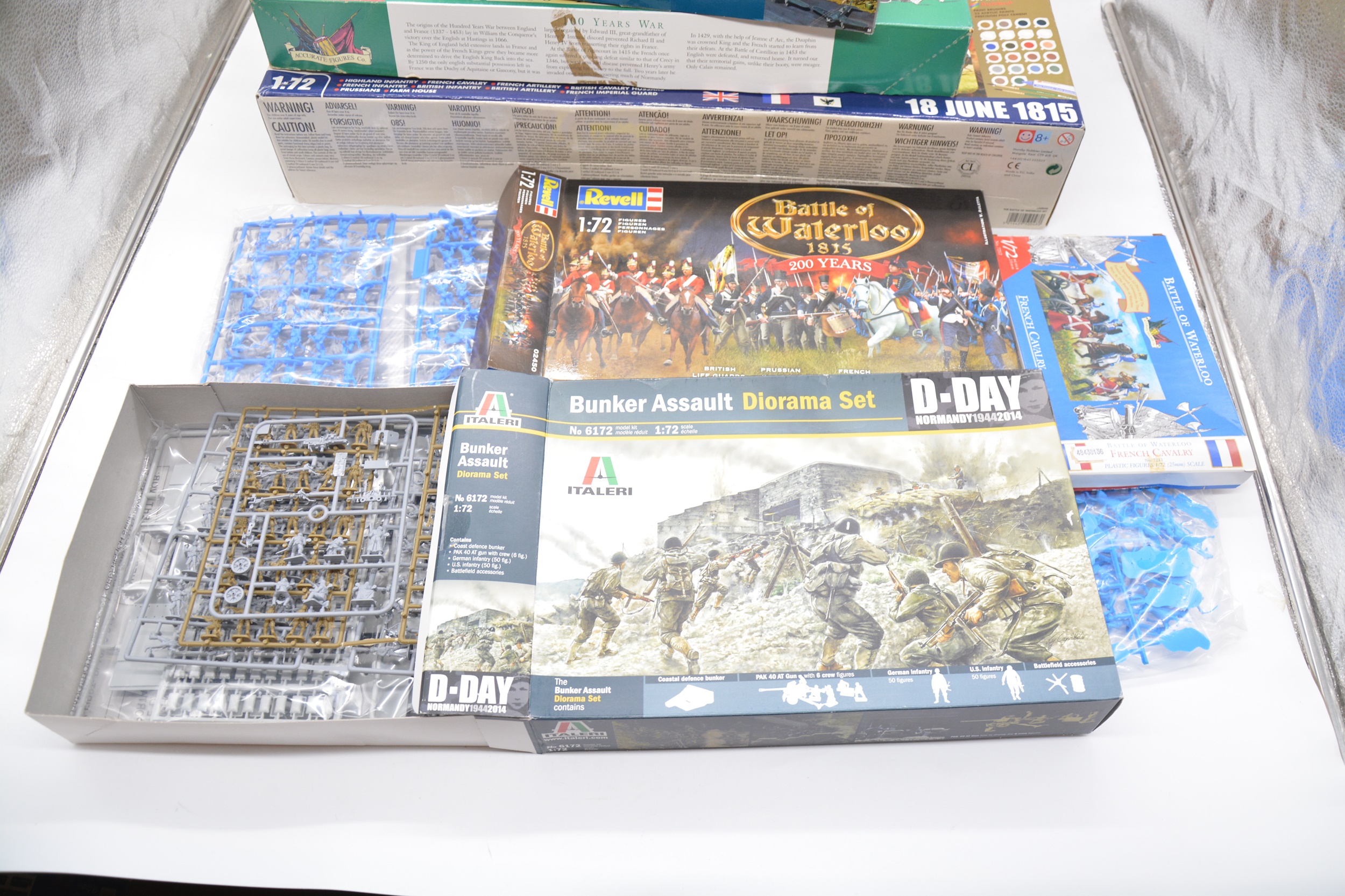 Lot 75 - Six 1/72 scale model dioramas and figure sets,