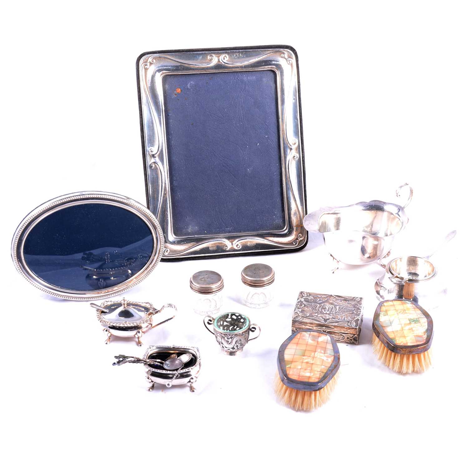 Lot 231 - Assorted silver,